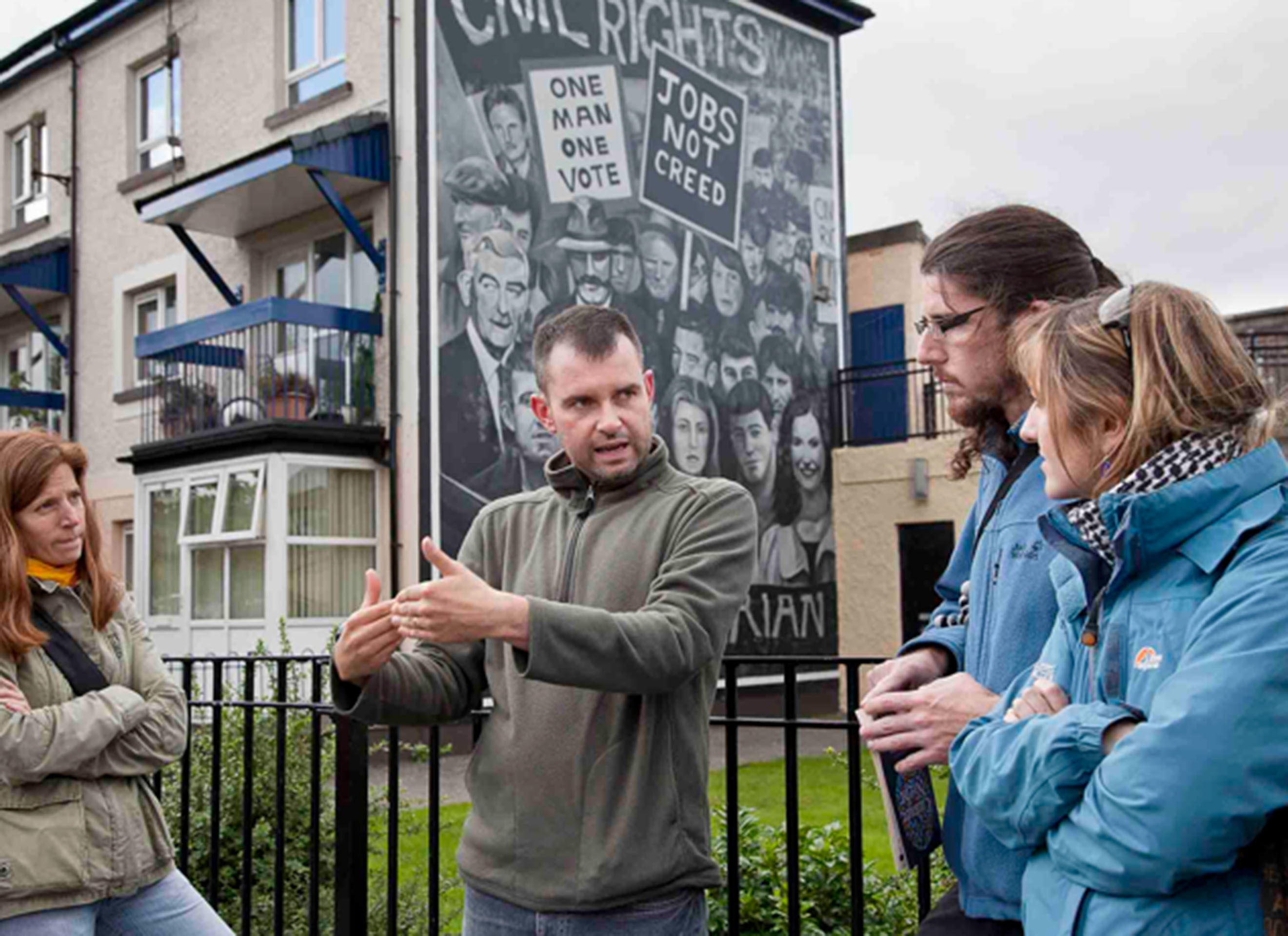 Derry Blue Badge Guide | Visit Bishop Street and the Fountain