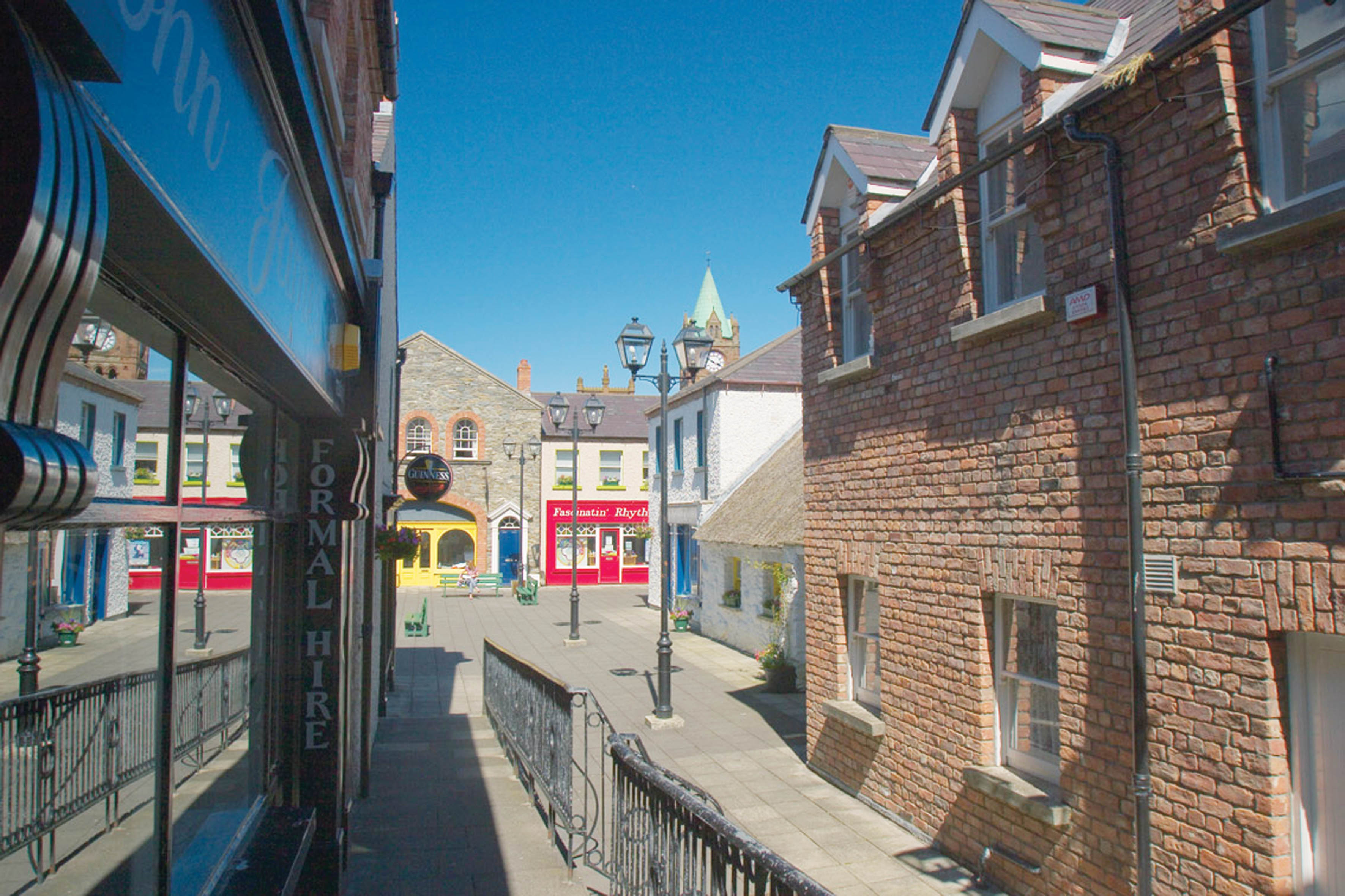 Craft Village | Visit Bishop Street and the Fountain